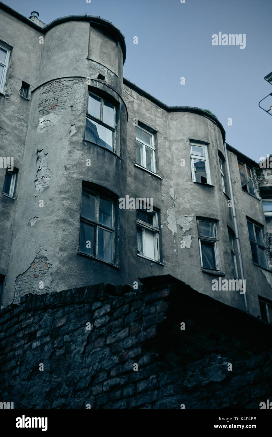 Neglected buildings hi-res stock photography and images - Alamy