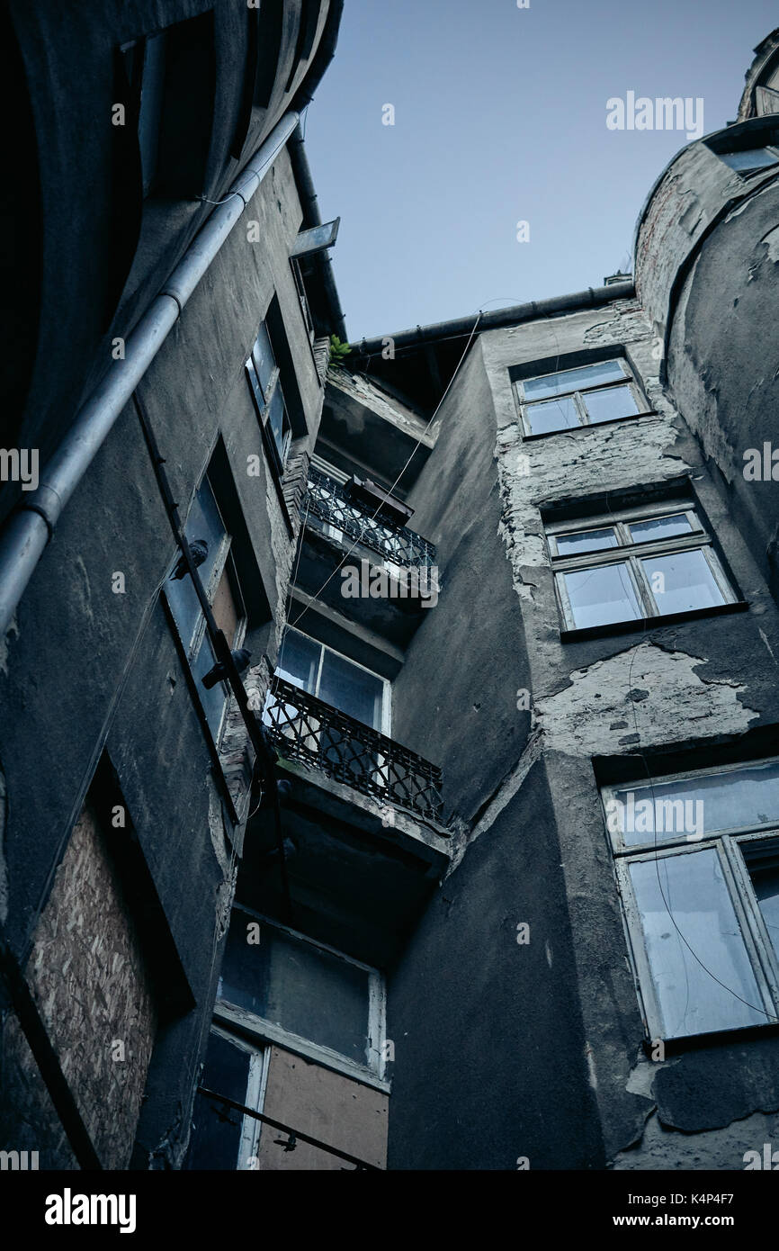 Neglected buildings hi-res stock photography and images - Alamy