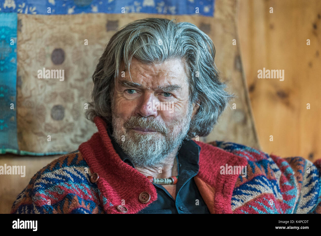 Messner everest hi-res stock photography and images - Alamy