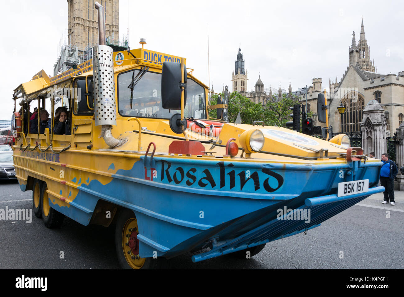 Distinctive yellow vehicle hi-res stock photography and images - Alamy