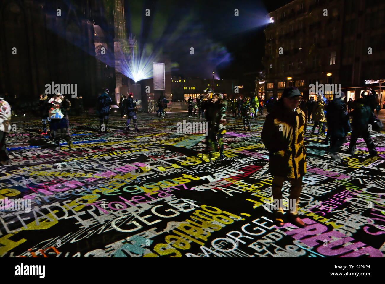 Light installation around the cologne cathedral, words and facades ...