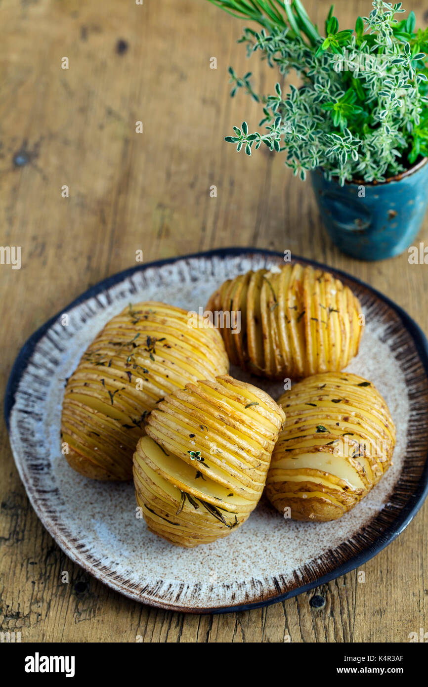 Hasselback potato hi-res stock photography and images - Alamy
