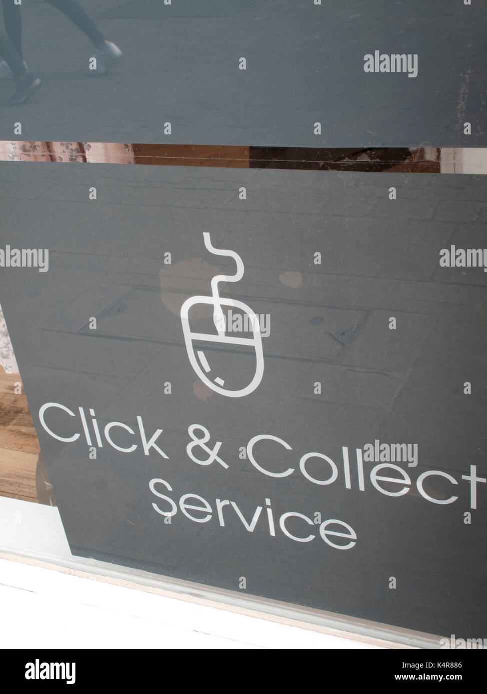 Click and collect service in retail shop window Stock Photo - Alamy