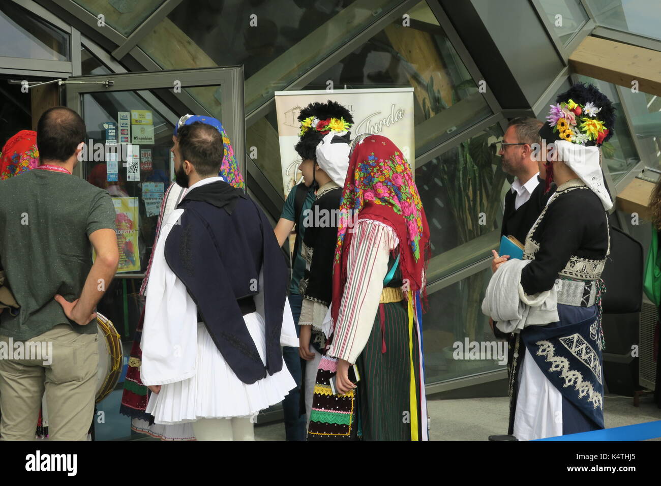 Fustanella clothing hi-res stock photography and images - Alamy