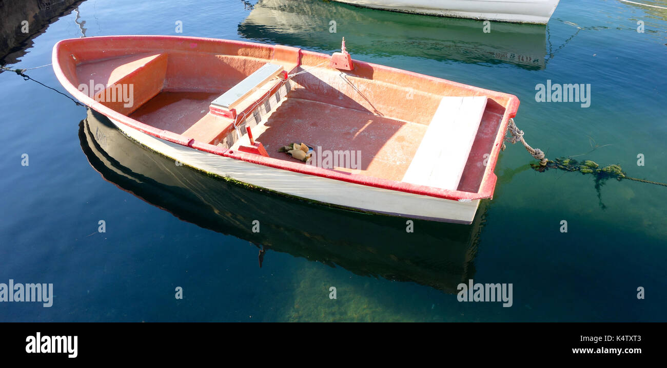 boat on water Stock Photo - Alamy