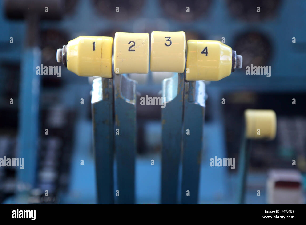 Flightdeck pilot hi-res stock photography and images - Alamy