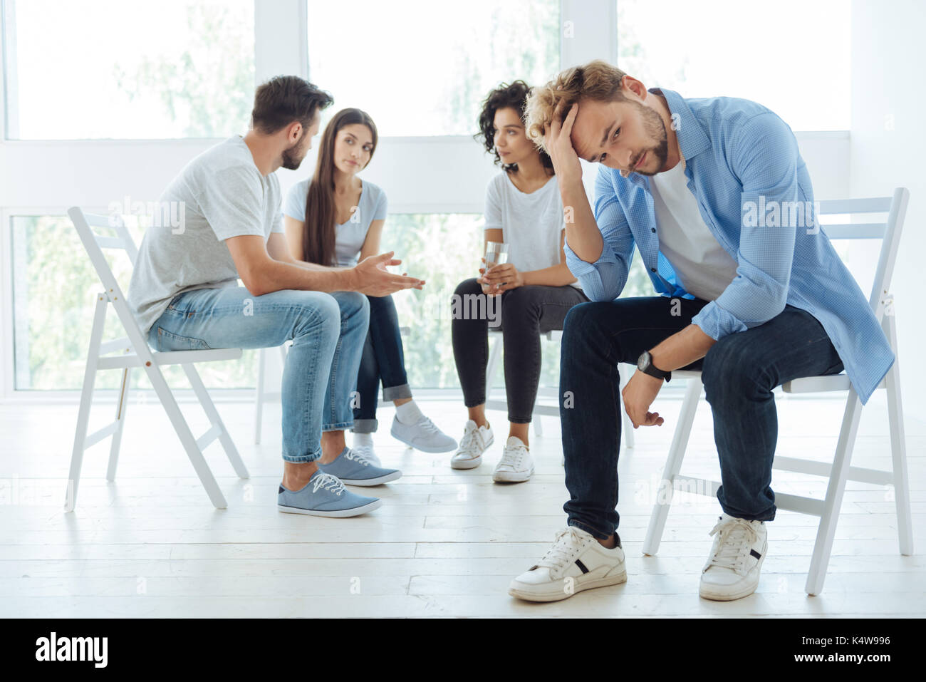 Man unhappy hi-res stock photography and images - Alamy