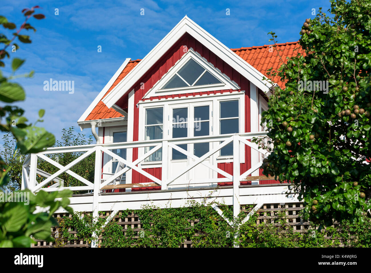 Empty red triangle hi-res stock photography and images - Alamy