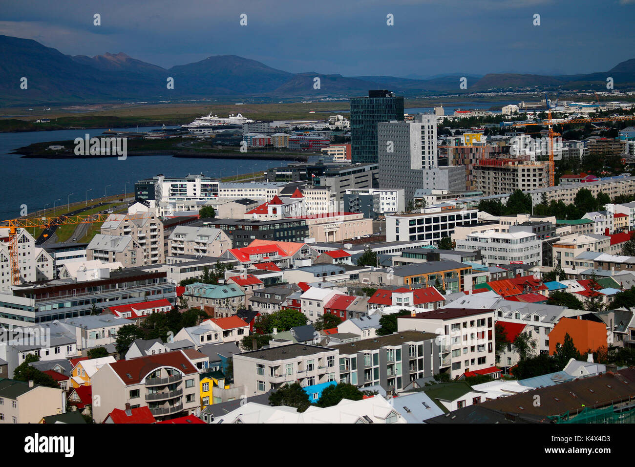 Ausblick auf Reykjavik von der Hallgrimskirkja (Hallgrimskirche ...