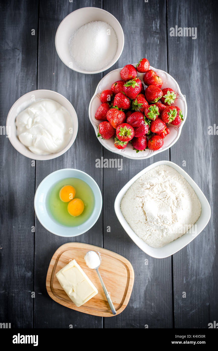 Cake ingredients hi-res stock photography and images - Alamy