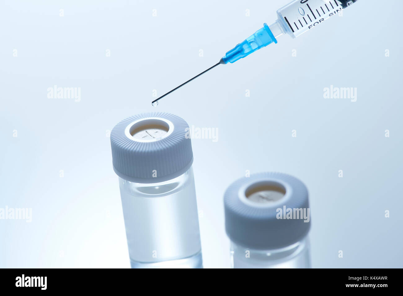 Injection liquid drop hi-res stock photography and images - Alamy