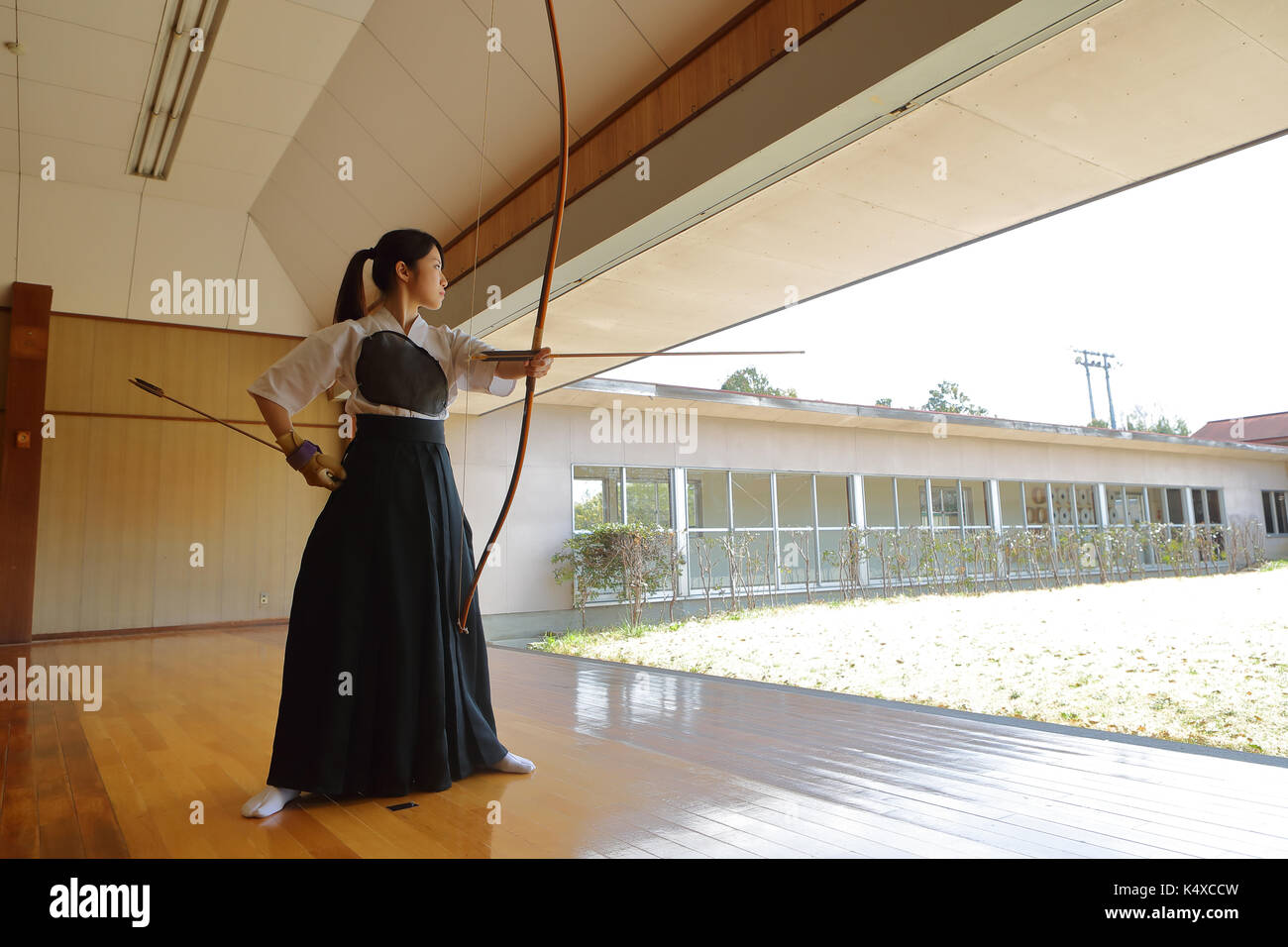 Japanese traditional archery athlete practicing Stock Photo - Alamy
