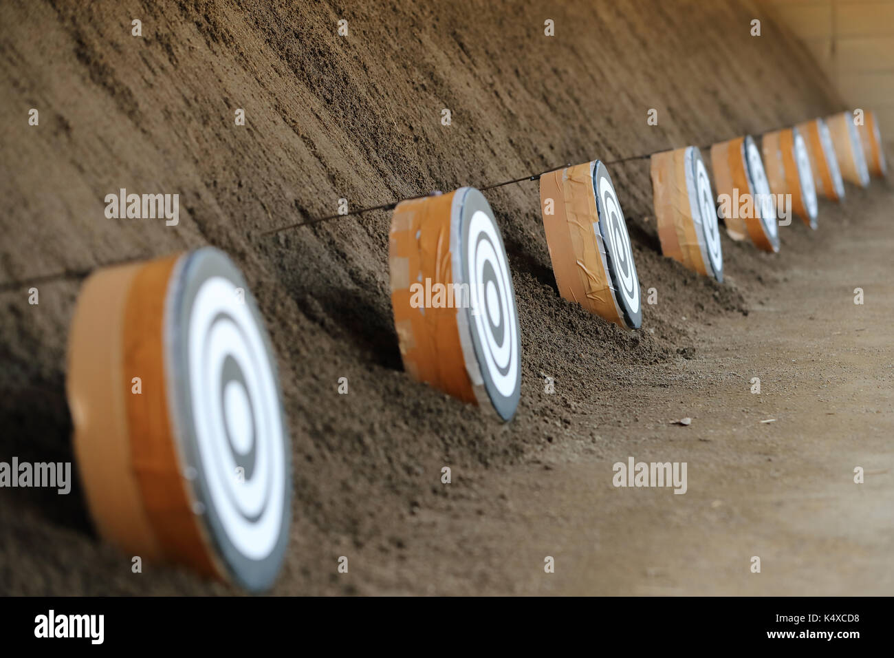 Traditional targets hi-res stock photography and images - Alamy
