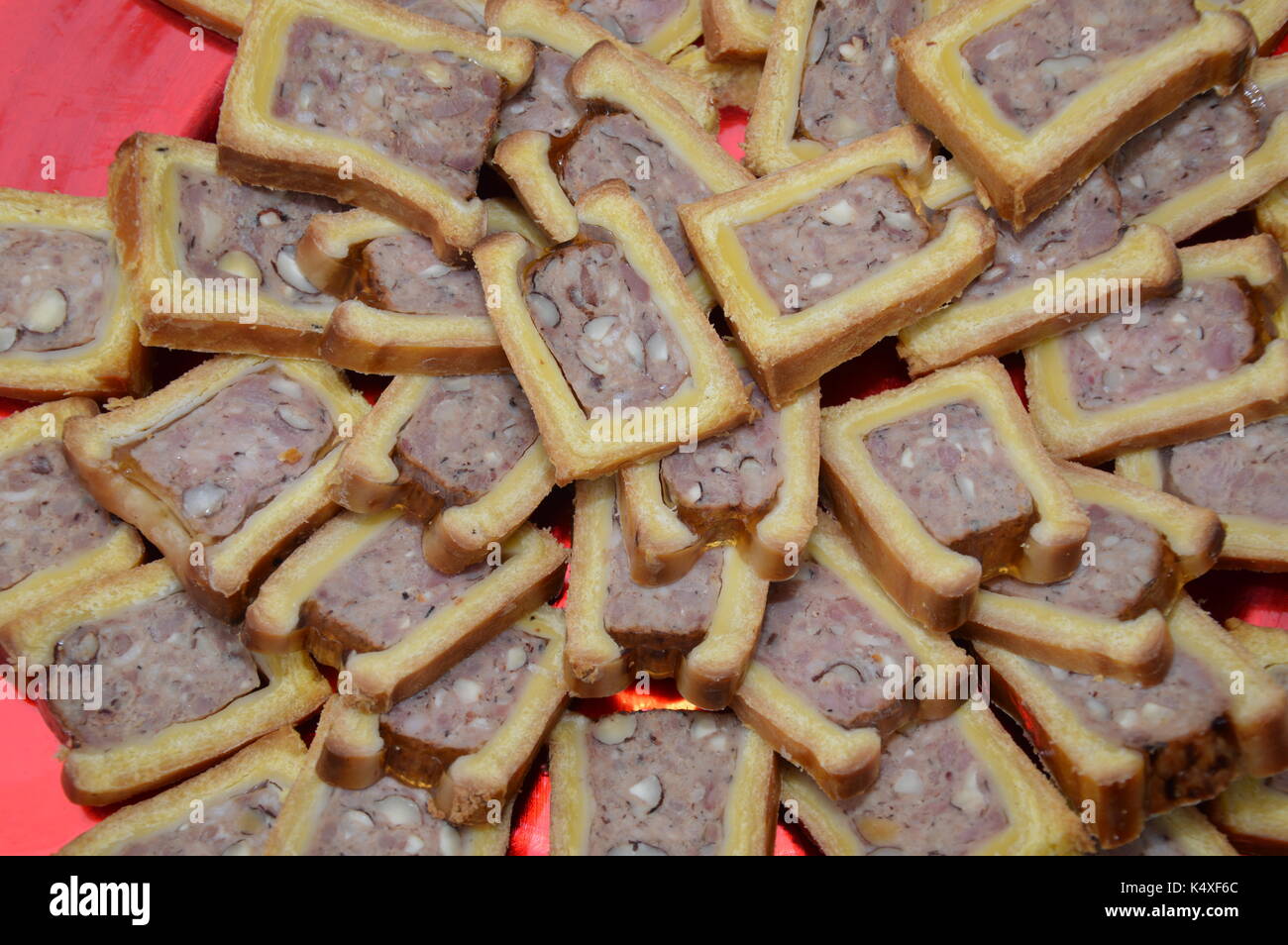 Sliced meat pie Stock Photo - Alamy