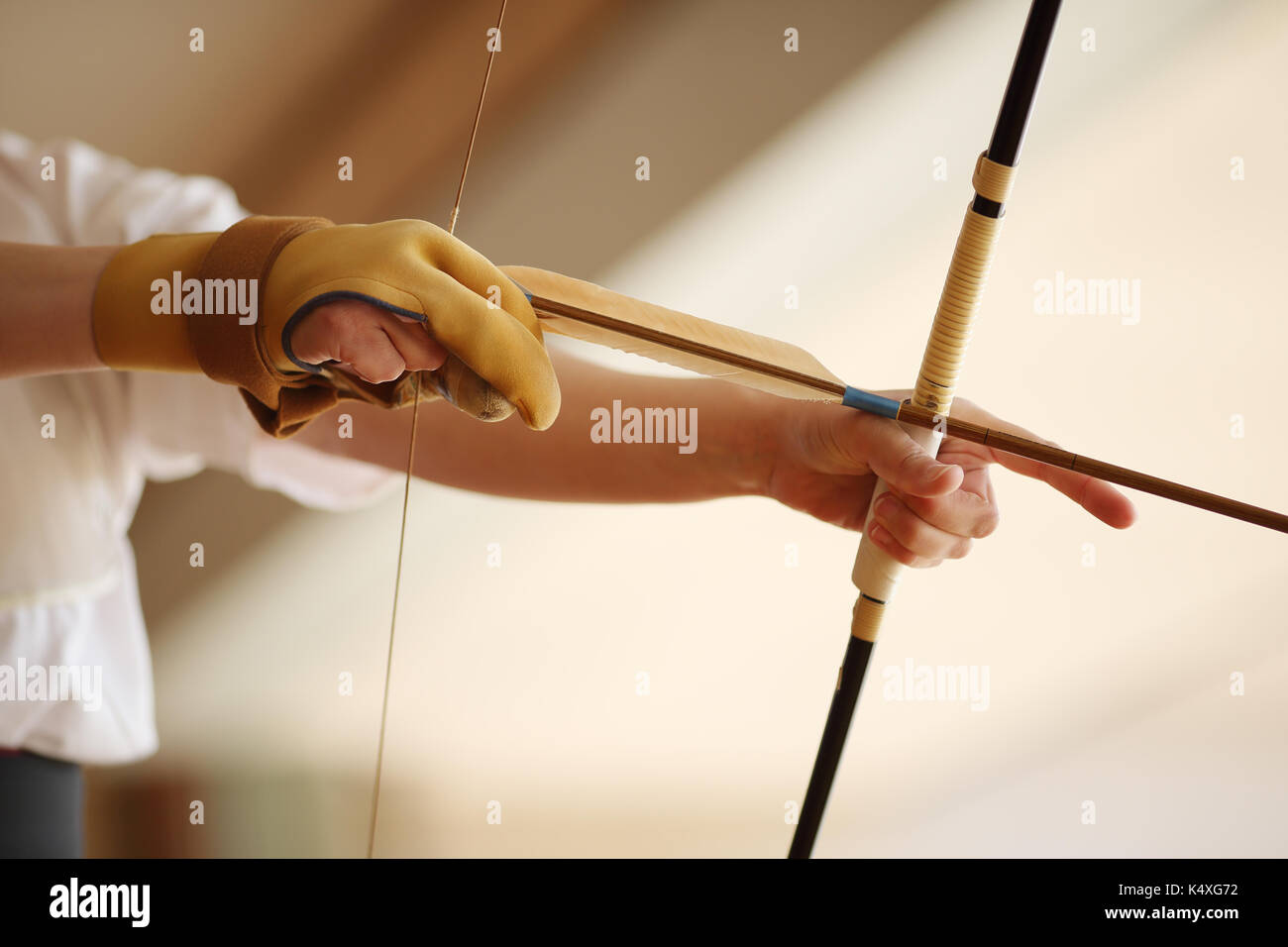 Japanese traditional archery athlete practicing Stock Photo - Alamy