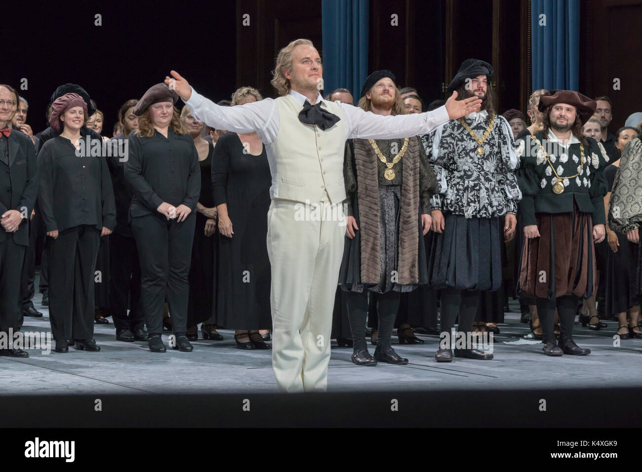 Daniel Behle as David taking a curtain call at Die Meistersinger ...