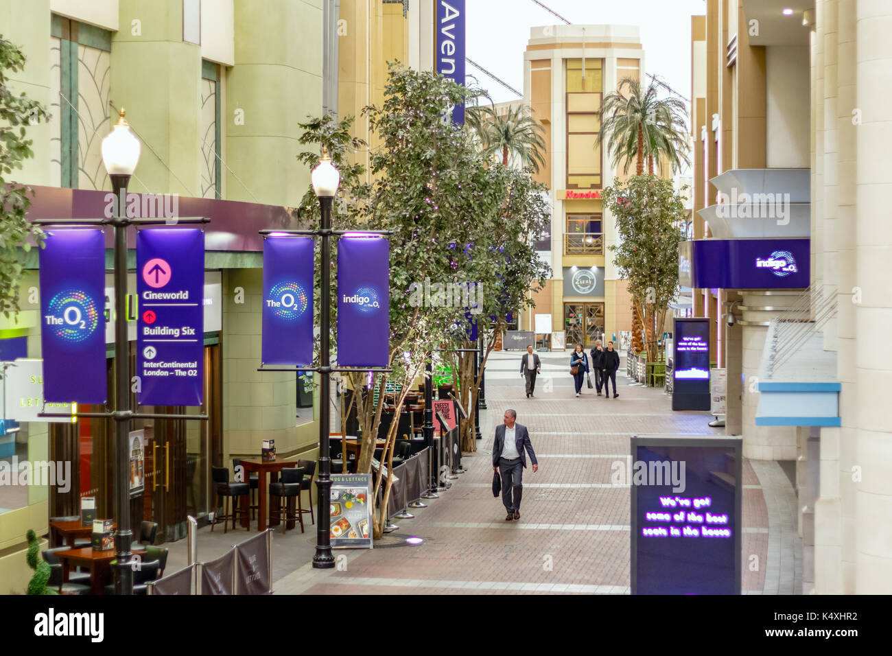 Inside o2 arena hi-res stock photography and images - Alamy