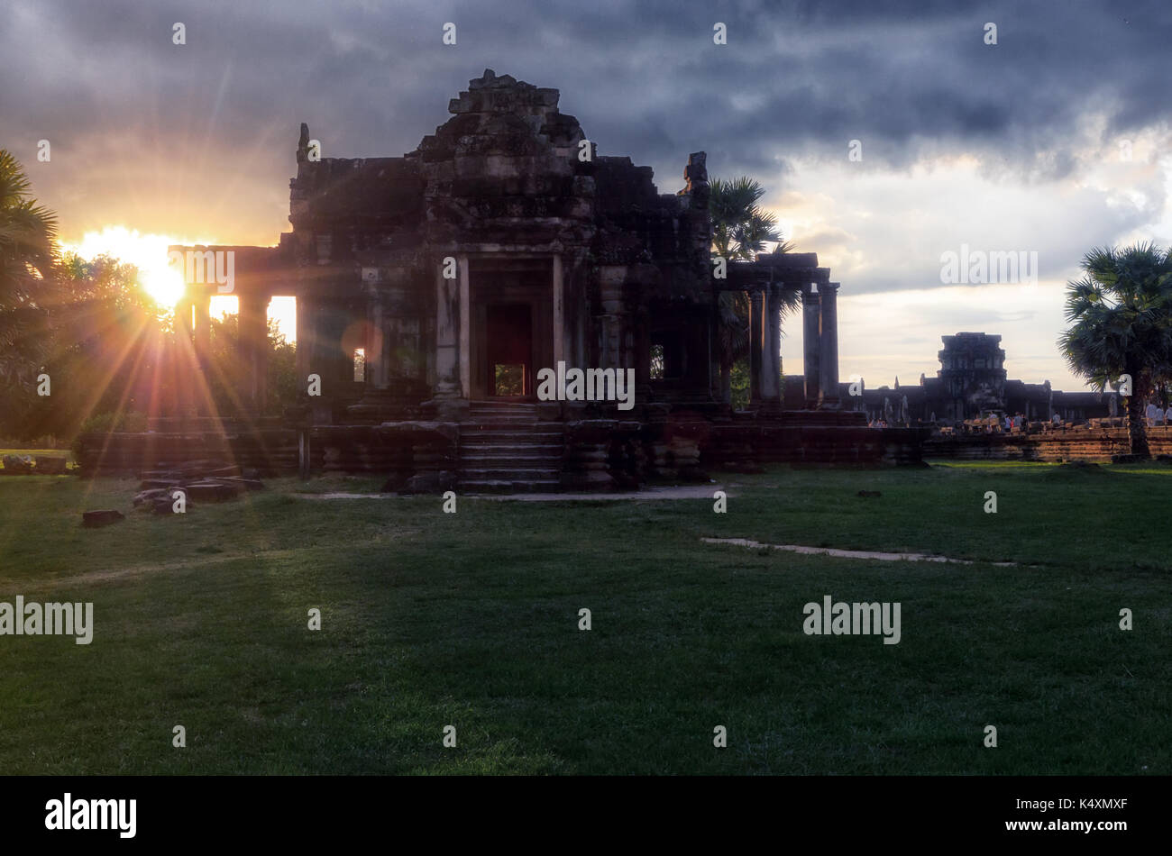 Ancient library in Angkor Wat at the sunset Stock Photo - Alamy