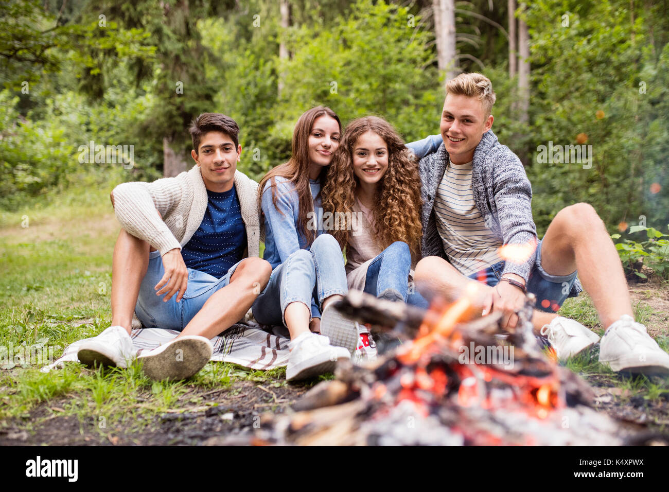 Teenage in green nature hi-res stock photography and images - Alamy