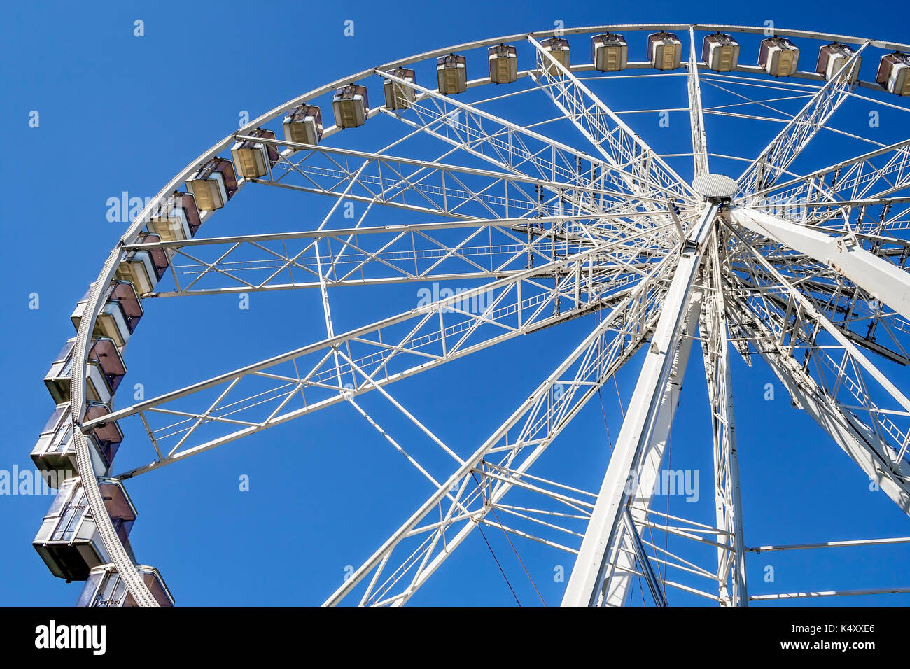 View gondolas against sky hi-res stock photography and images - Alamy