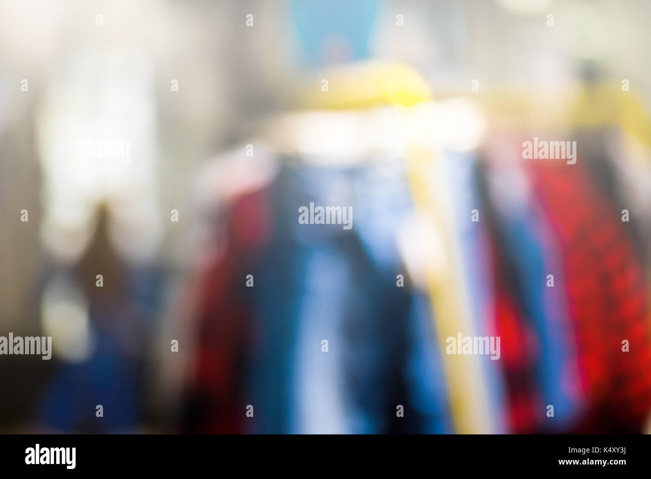 Blurred a clothes store background on a shopping mall Stock Photo - Alamy