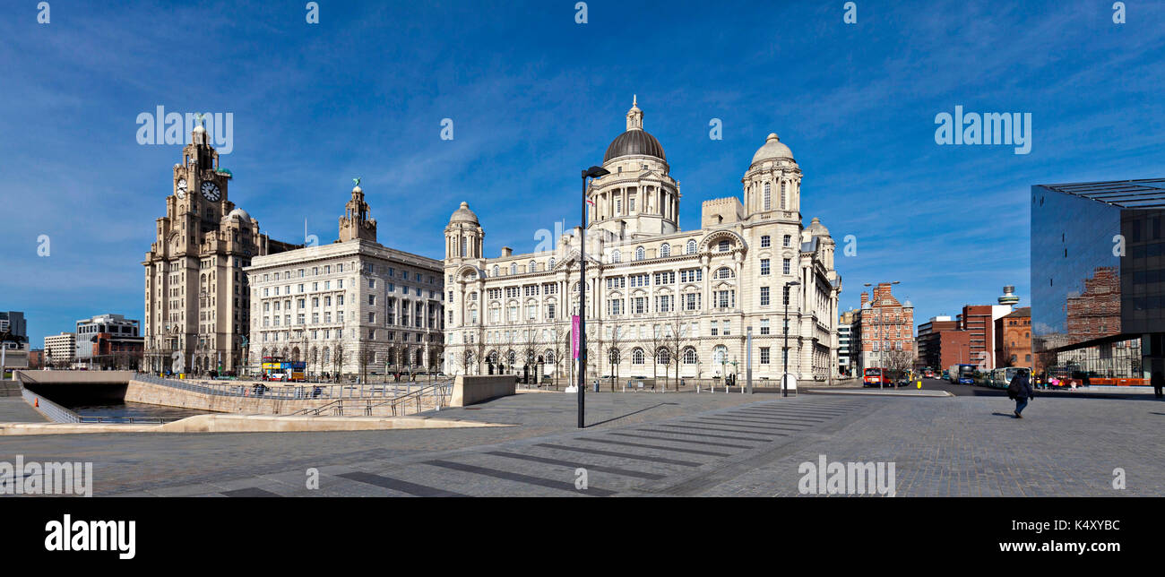 Three Graces, Pier Head, Liverpool Stock Photo - Alamy