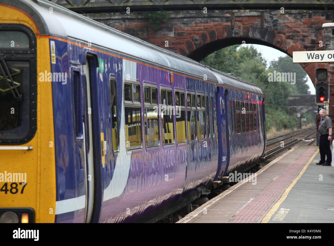 Trains In Liverpool Stock Photo - Alamy