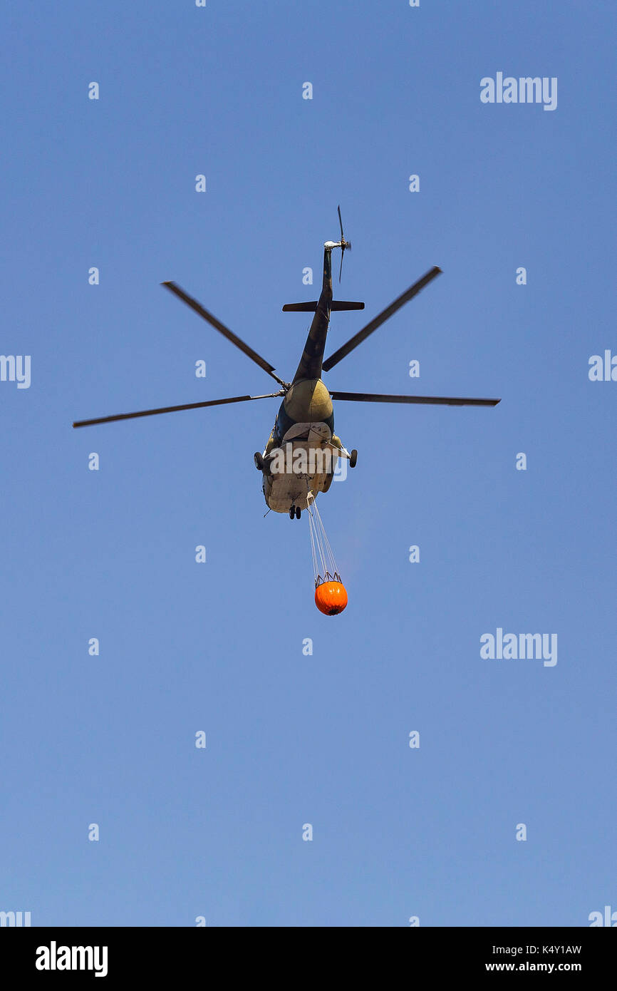 Helicopter buckets hi-res stock photography and images - Alamy