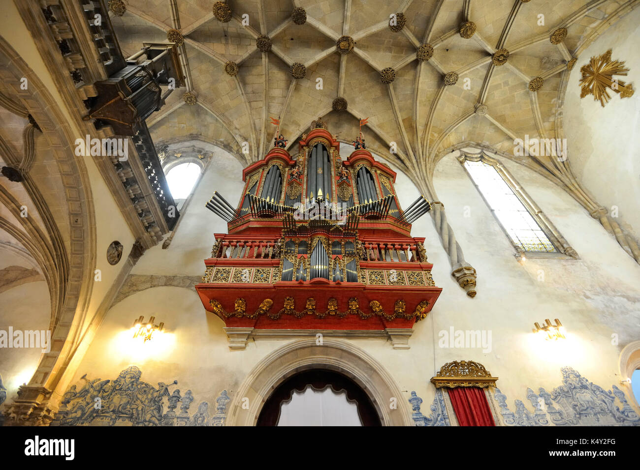 Medieval musical instrument hi-res stock photography and images - Alamy