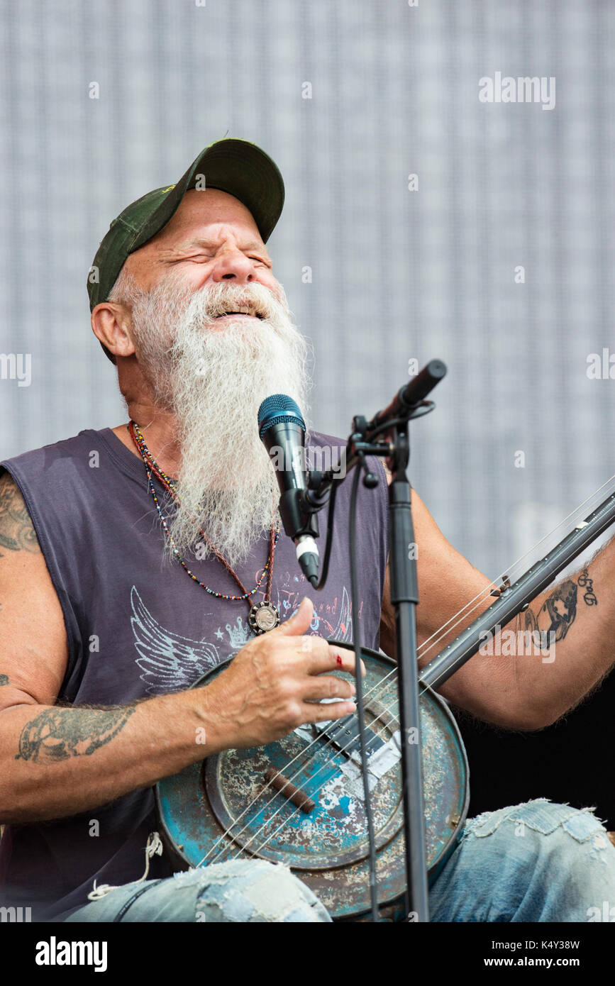 Seasick hi-res stock photography and images - Alamy