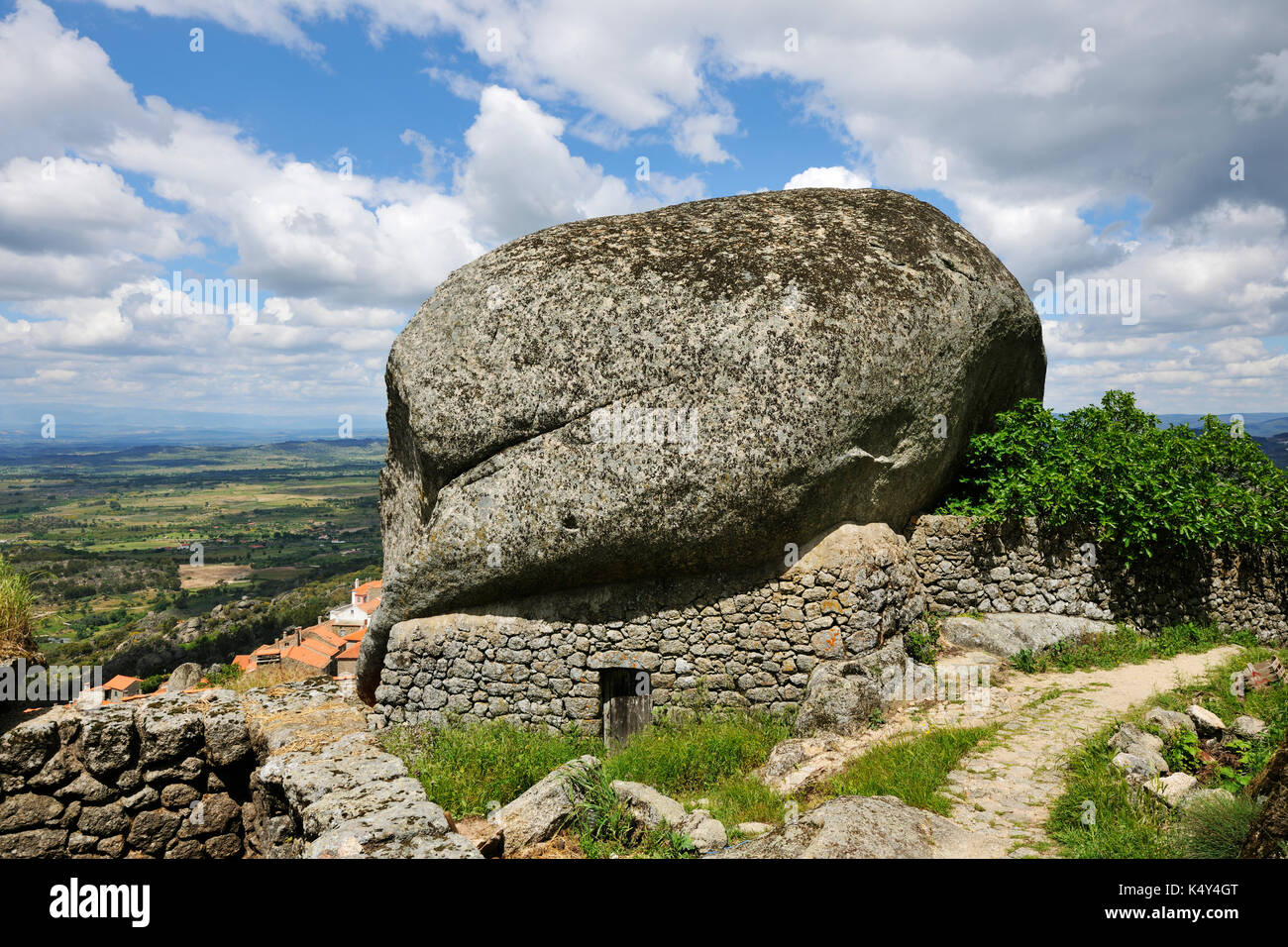 The medieval and historical village of Monsanto. Beira Baixa, Portugal ...