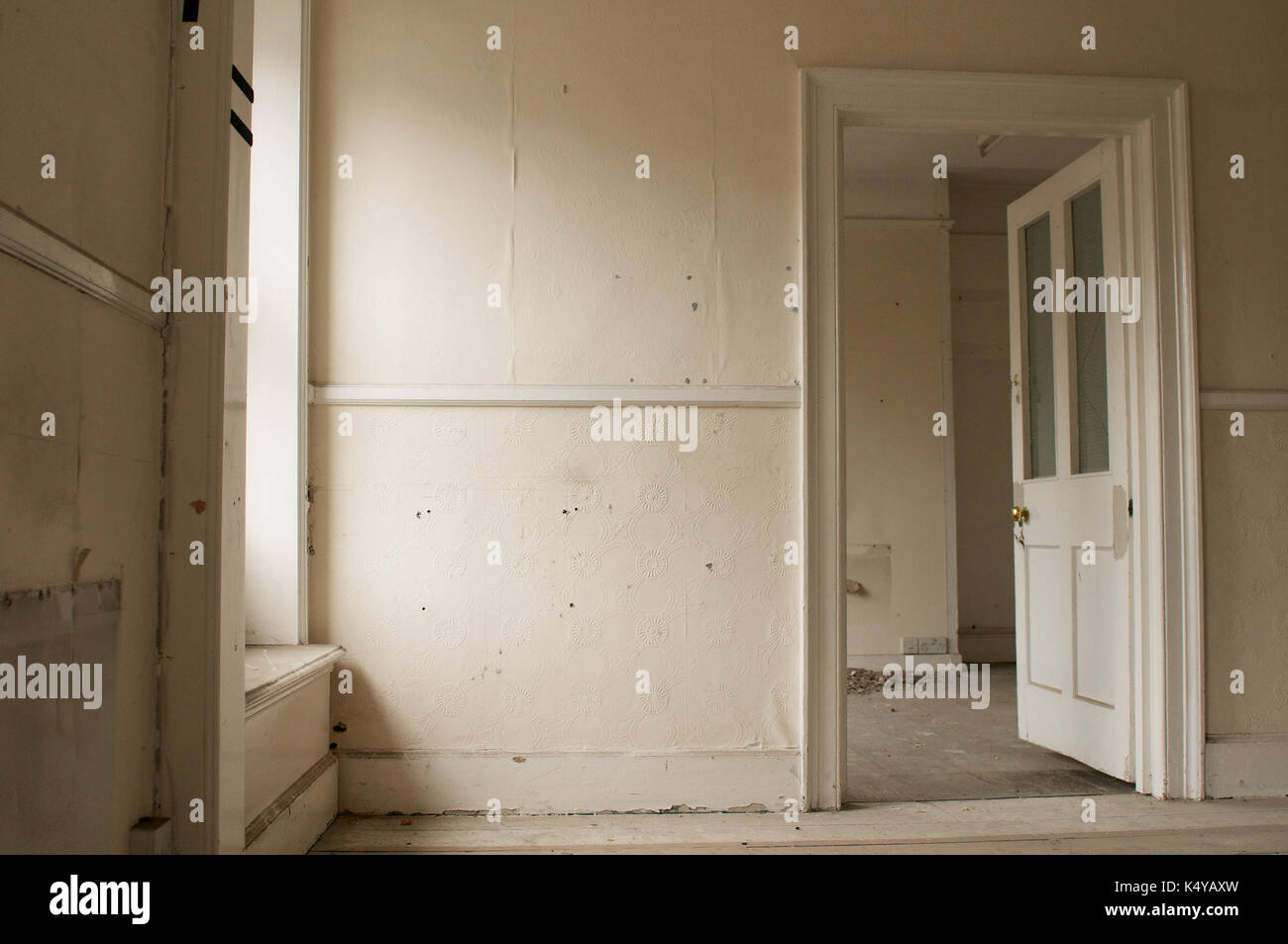 Interior of an abandoned house Stock Photo - Alamy