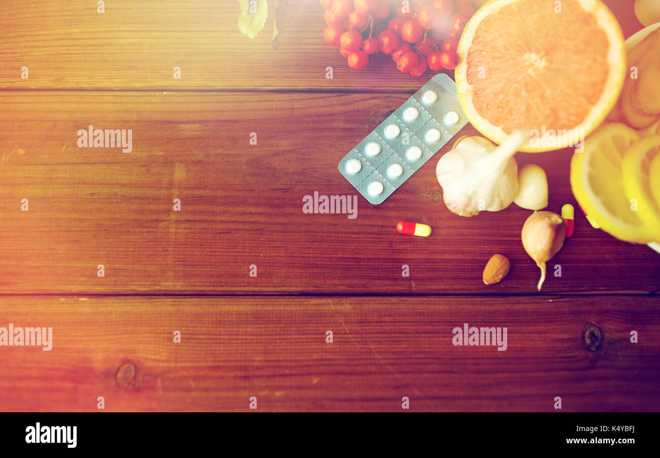 traditional medicine and drugs Stock Photo - Alamy