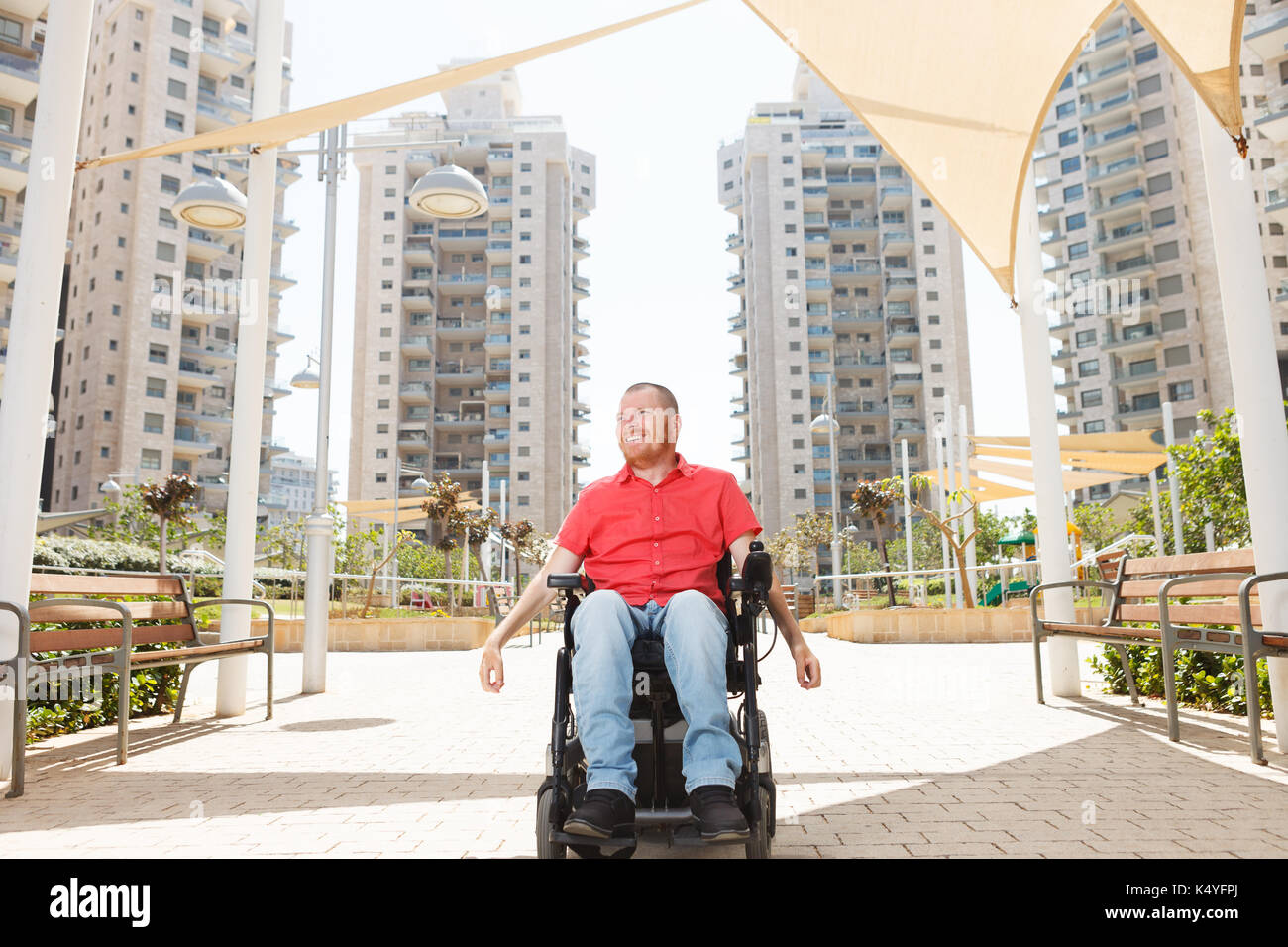 Disabled man in the city Stock Photo - Alamy