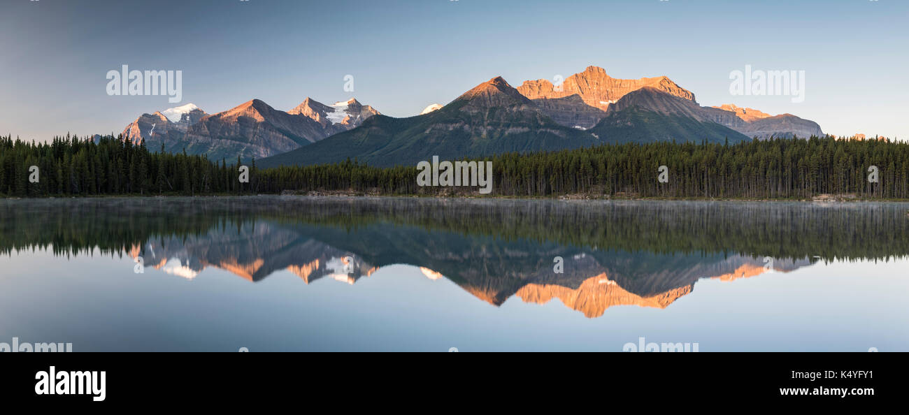 Herbert Lake at sunrise, reflection of the Bow Range, Banff National ...