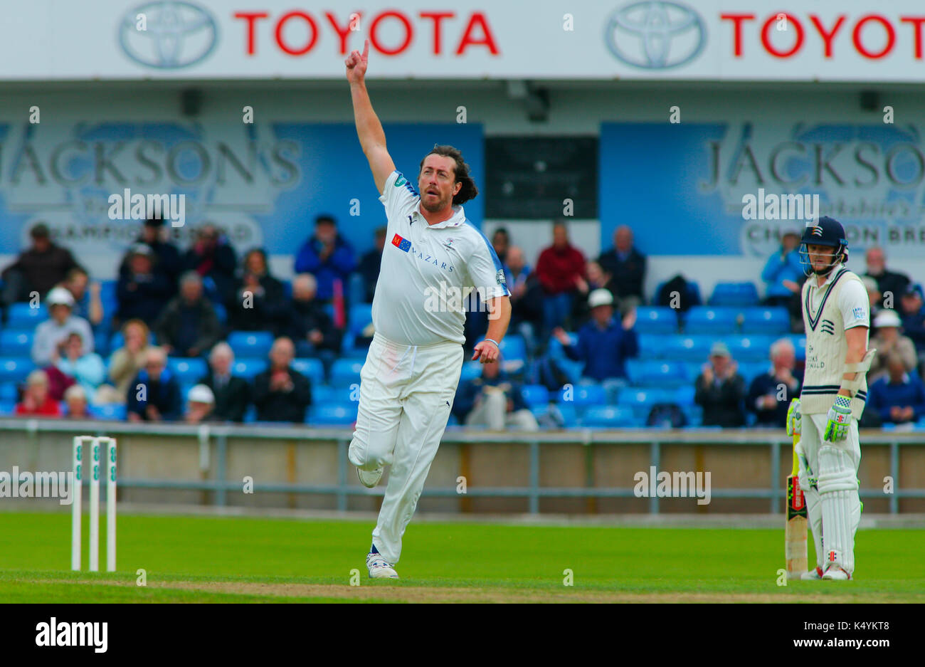 Leeds, UK. 07th Sep, 2017. Ryan Sidebottom of Yorkshire CCC celebrates ...
