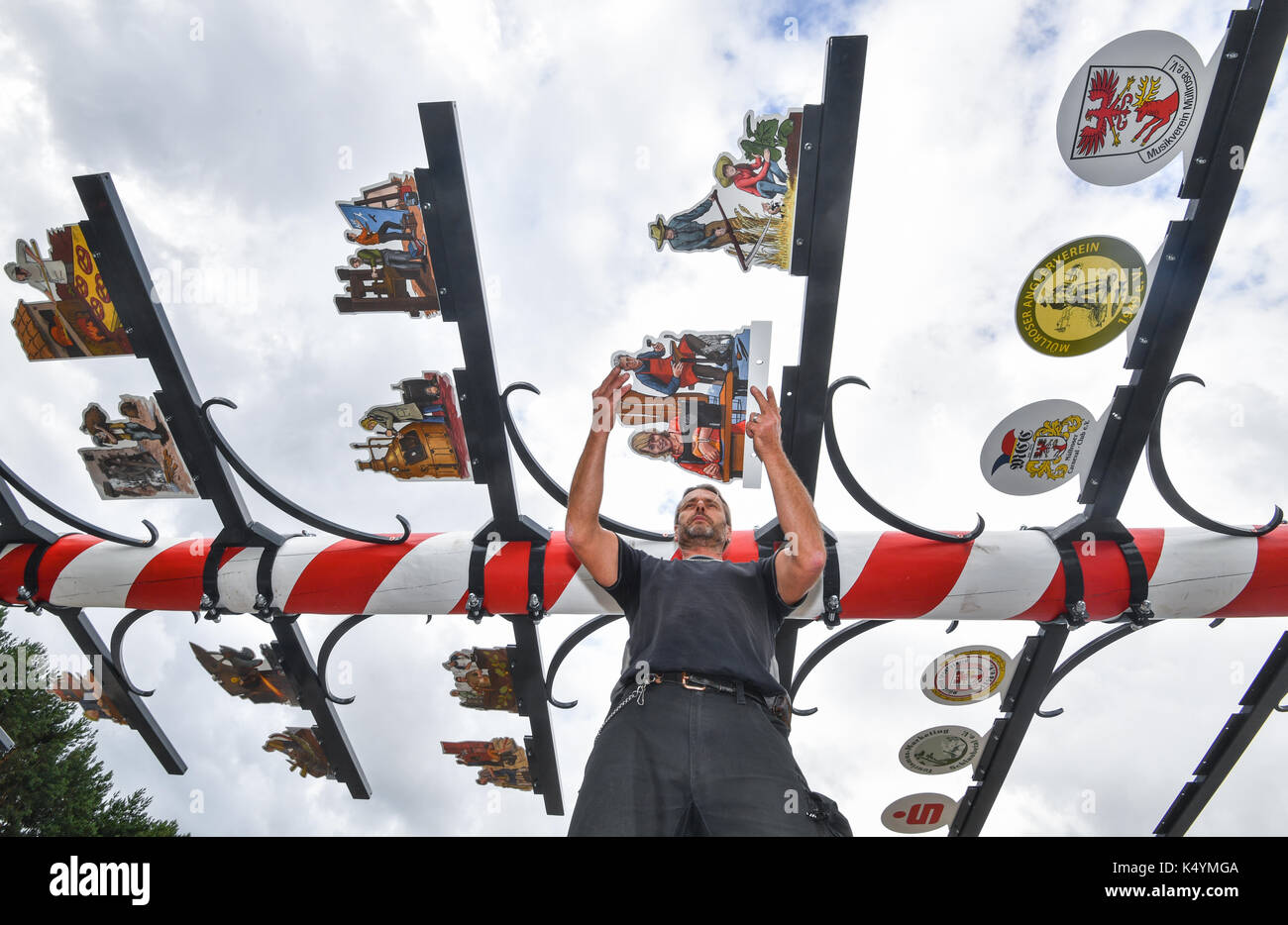 Guild signs hi-res stock photography and images - Alamy