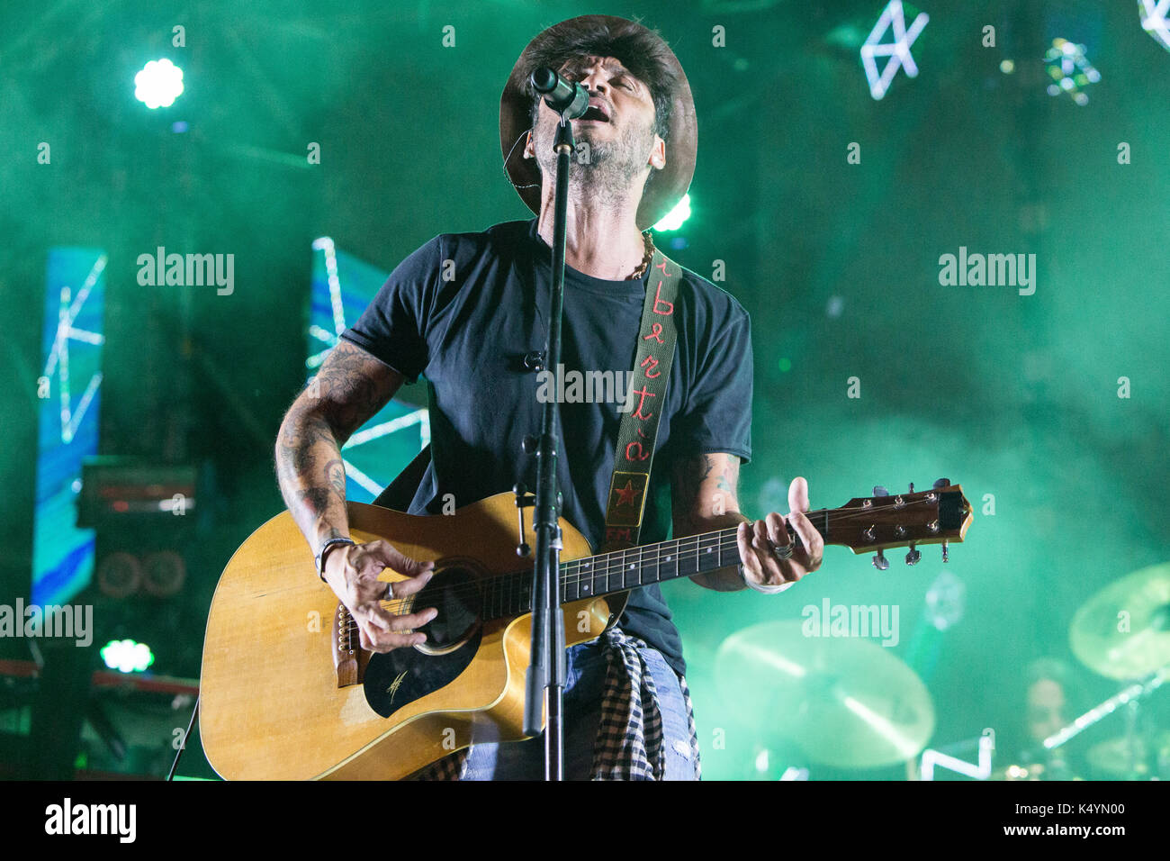 Milan, Italy. 06th Sep, 2017. The Italian singer-songwriter Fabrizio ...