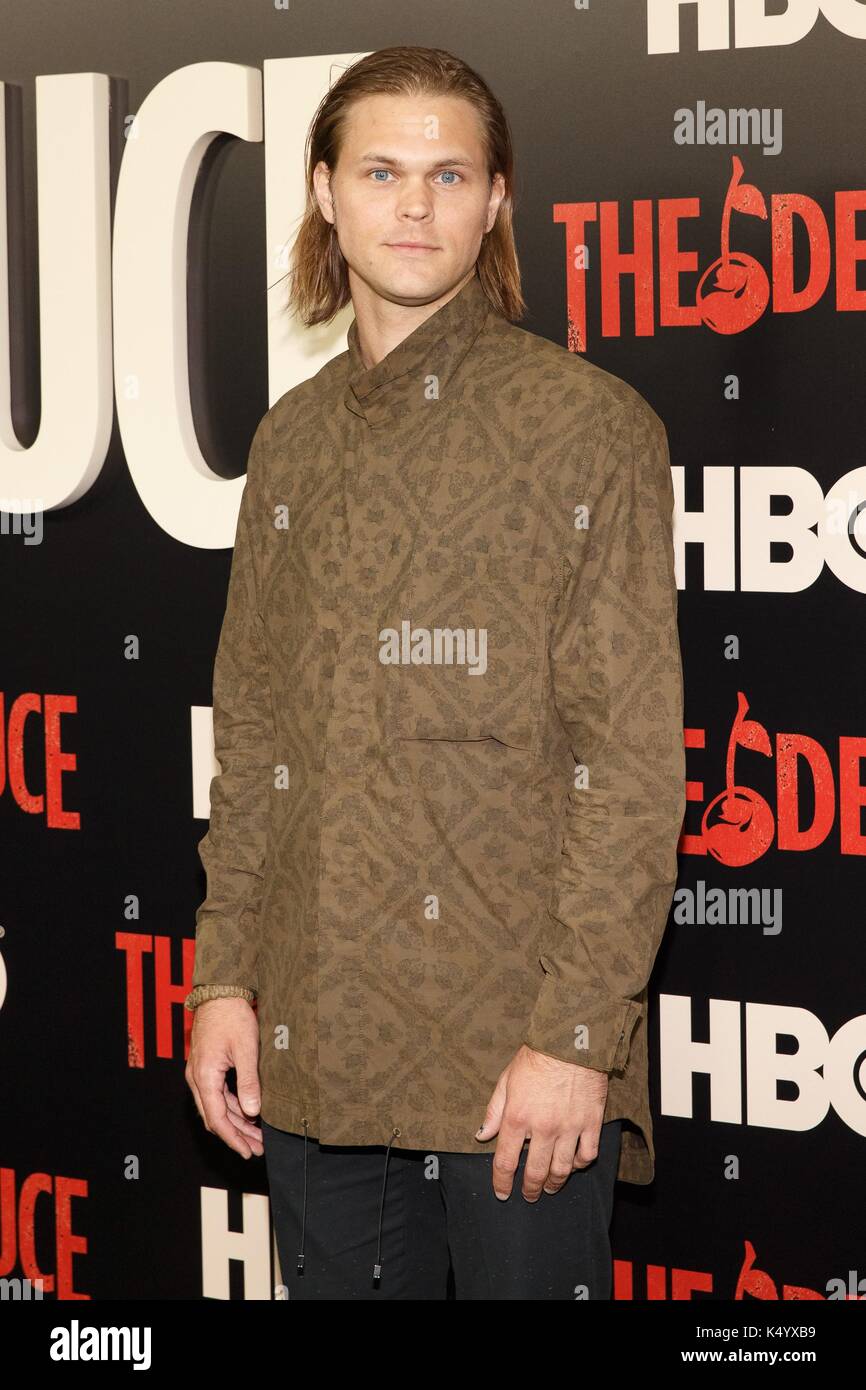 Matthew ballinger hi-res stock photography and images - Alamy