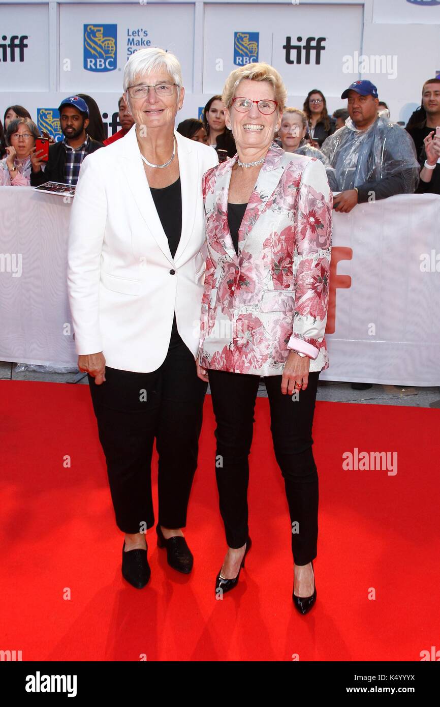 Jane rounthwaite and premier of ontario kathleen wynne hi-res stock ...