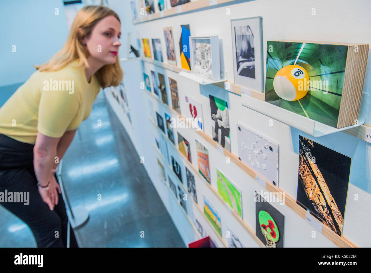 Lawrence weiner hi-res stock photography and images - Alamy