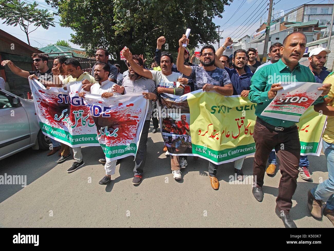 Myanmar shout slogans hi-res stock photography and images - Alamy