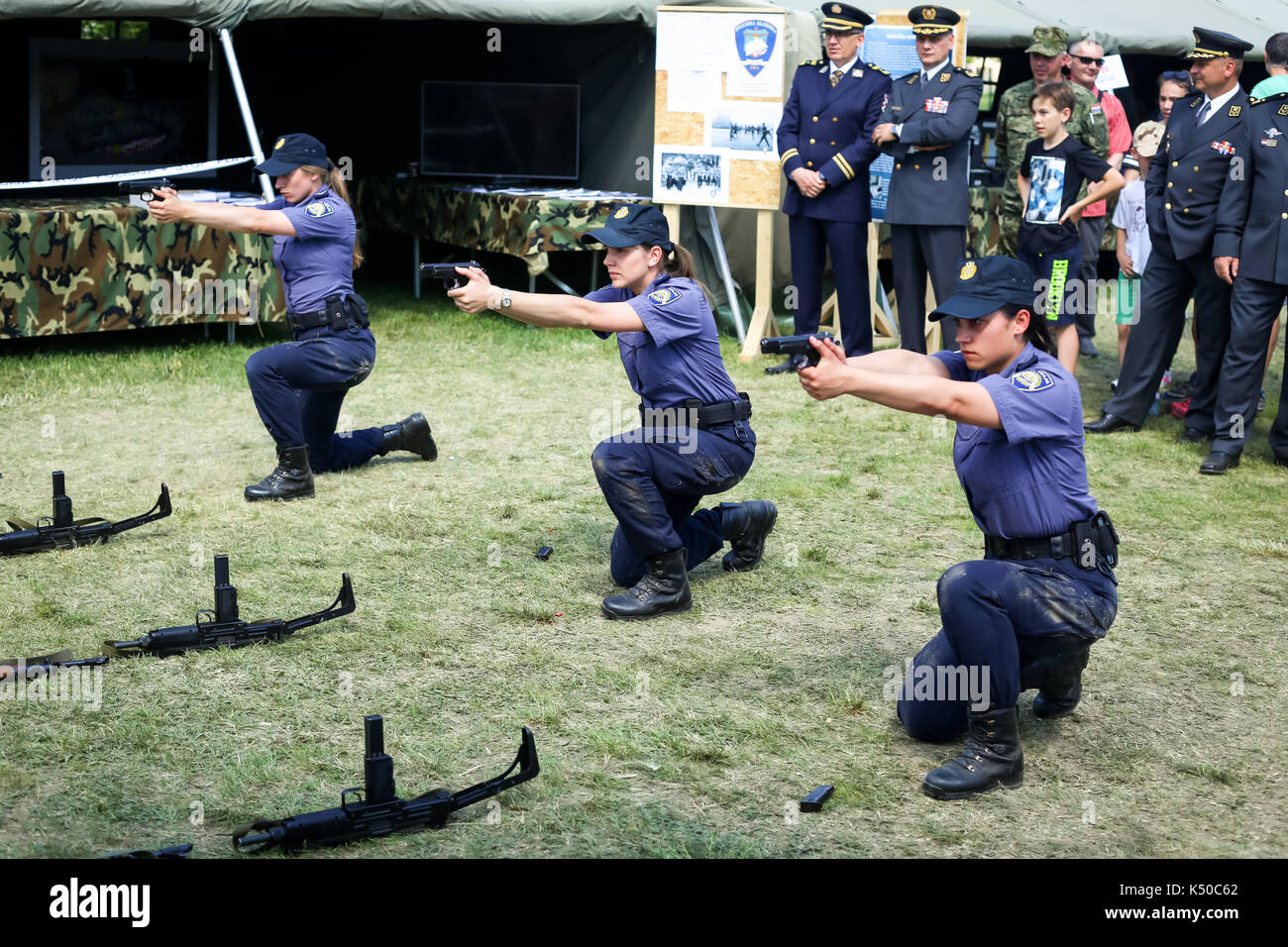Weapons safety training hi-res stock photography and images - Alamy