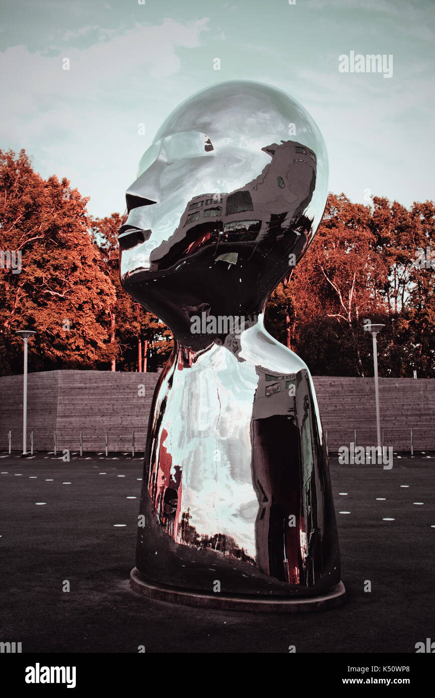 Faded wallpaper hi-res stock photography and images - Alamy