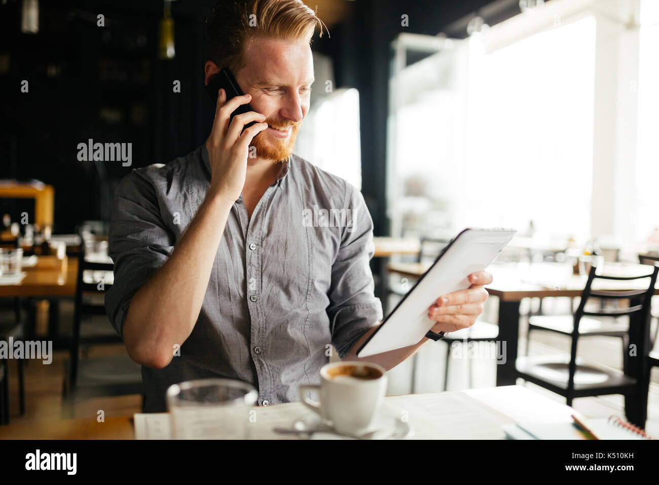 Cafe work hi-res stock photography and images - Alamy