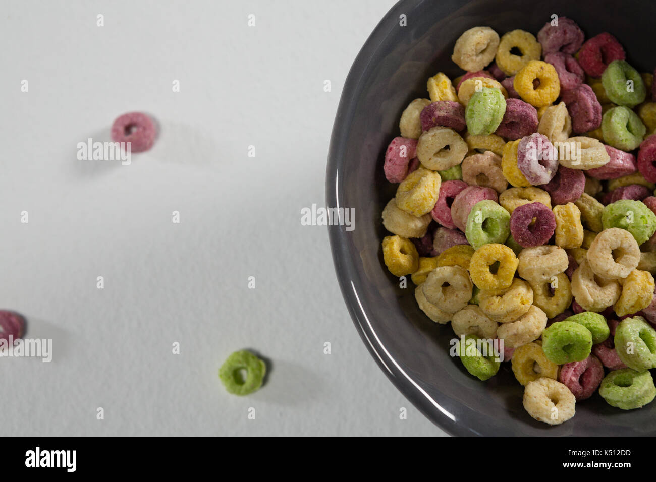 Froot loops hi-res stock photography and images - Alamy