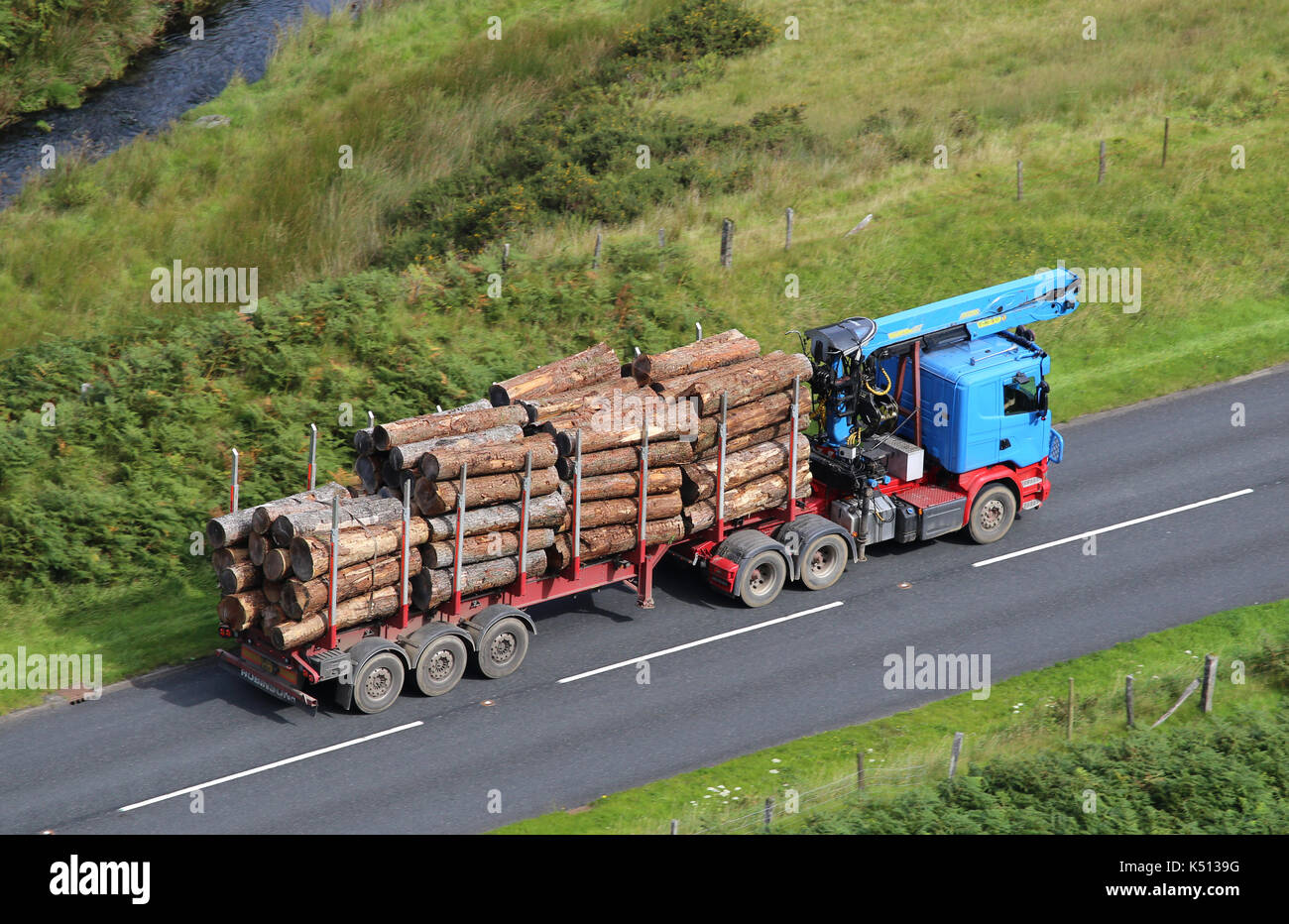 Timber lorry hi-res stock photography and images - Alamy