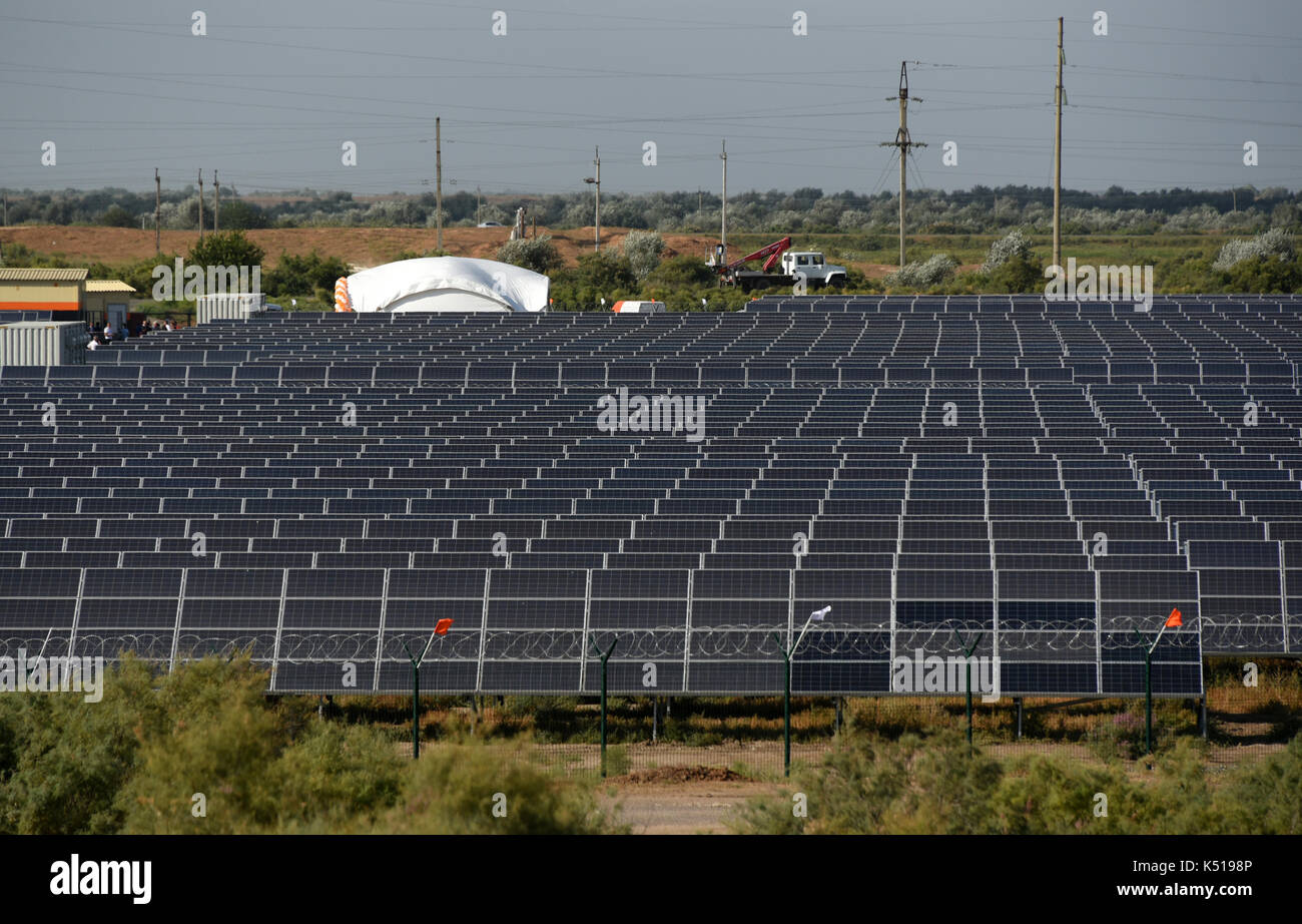 Solar reflectors on the solar power plant station "Zavodskaya" of Solar ...
