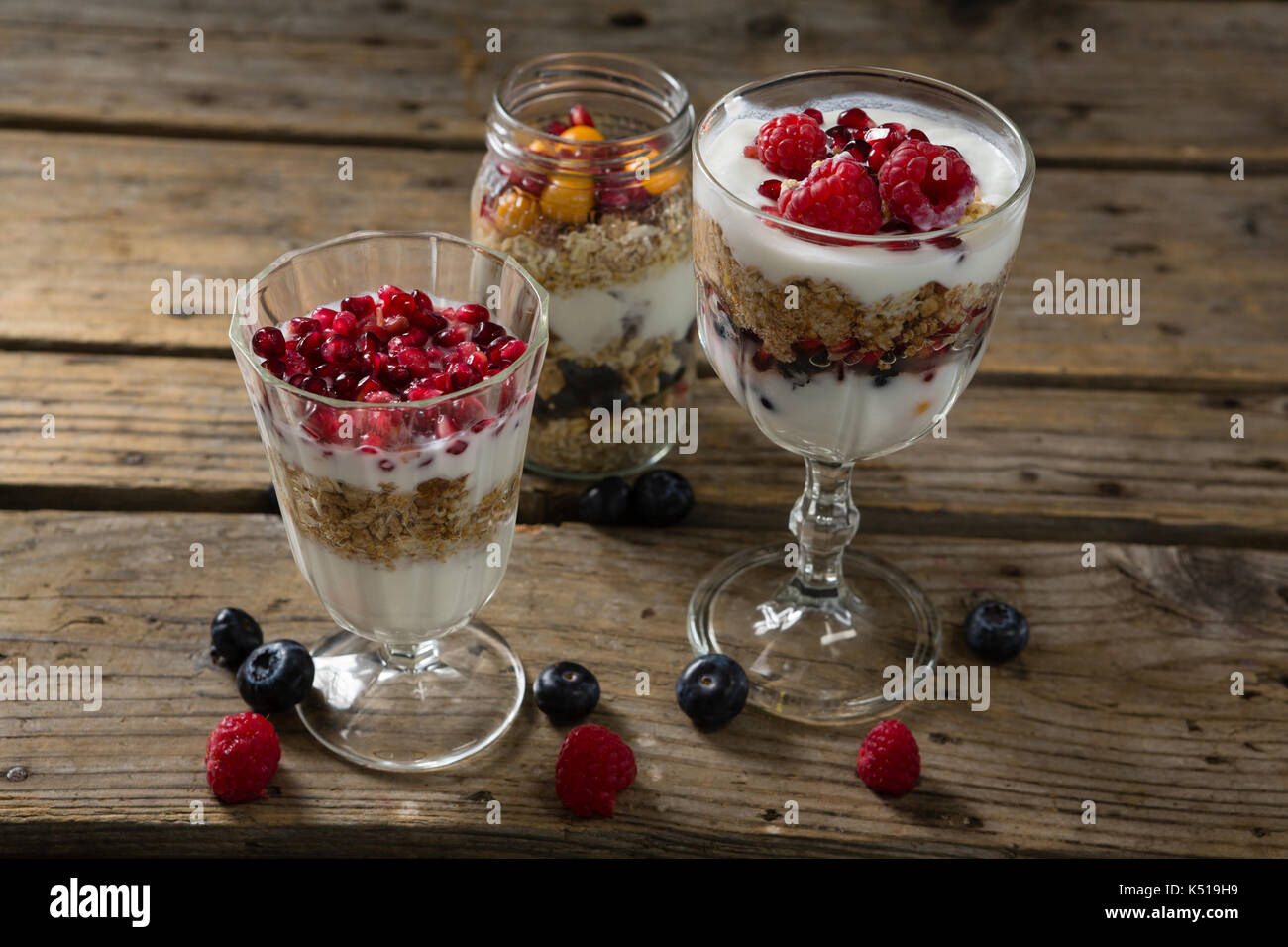 Yogurt muesli hi-res stock photography and images - Alamy
