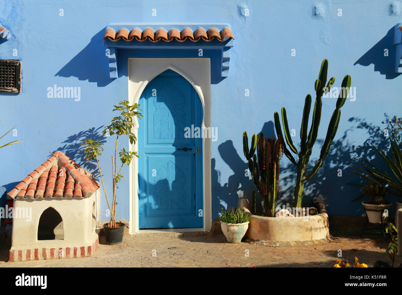 Nice house facade in Chefchaouen, Morocco Stock Photo - Alamy
